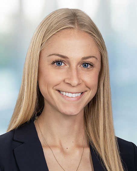 Lizzie Annerino | People | Ropes & Gray LLP