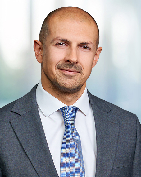 Alex Watts | People | Ropes & Gray LLP