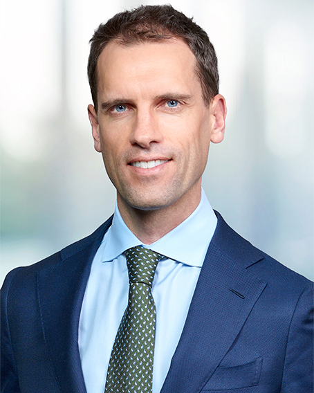 Alexander (Alex) Robb | People | Ropes & Gray LLP